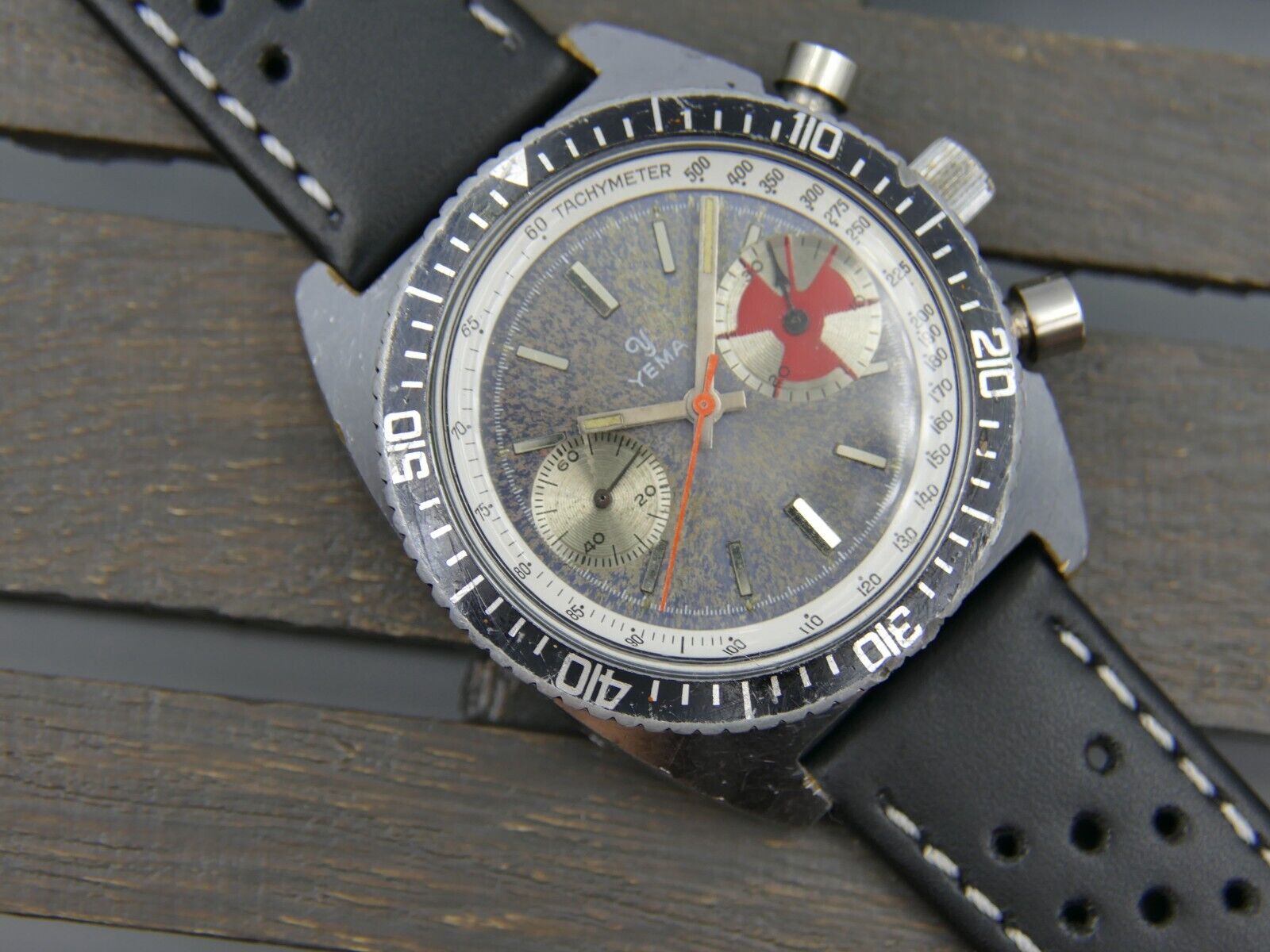 70's vintage watch mens Yema ref 311122 chronograph valjoux 7733 BIG E ...